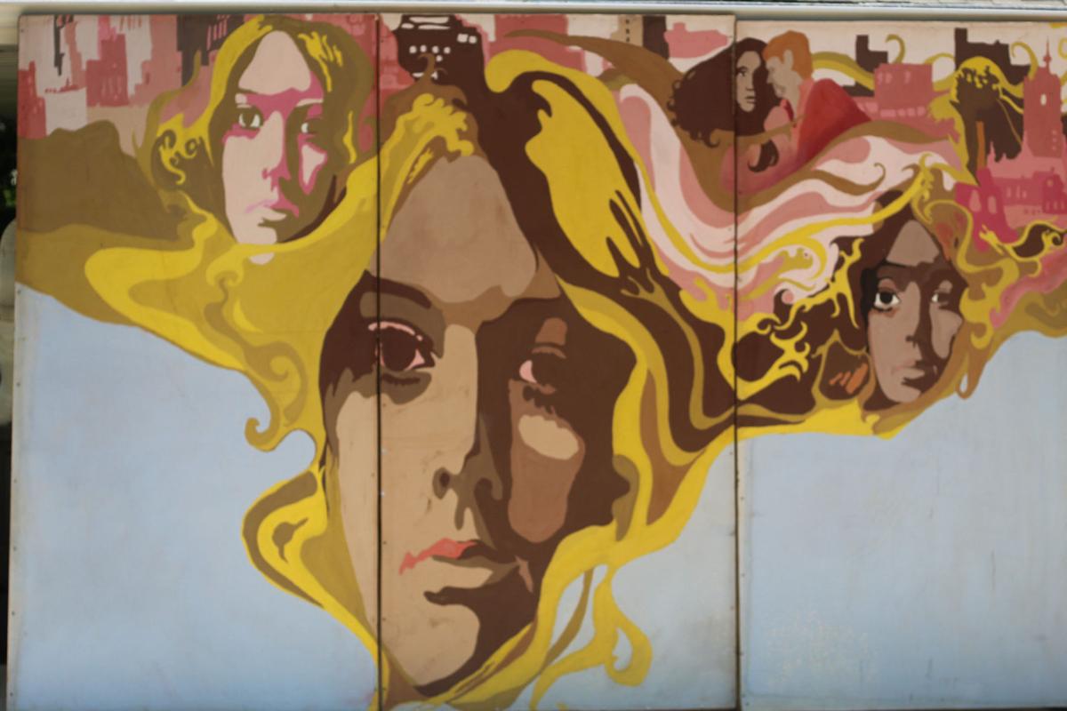 A prom mural is set to reunite with the Case High School Class of 1970