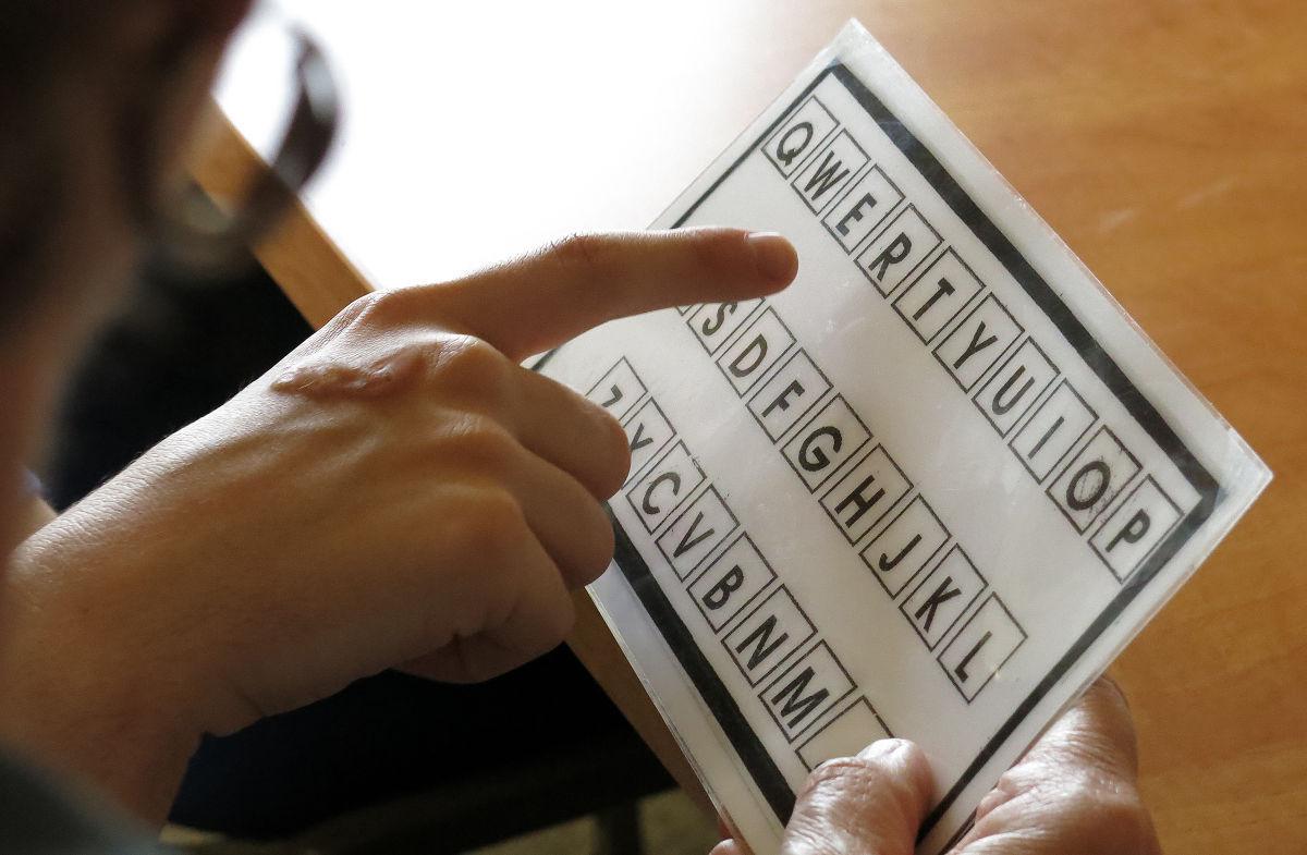 Rapid prompting method helps people with autism communicate | Health ...