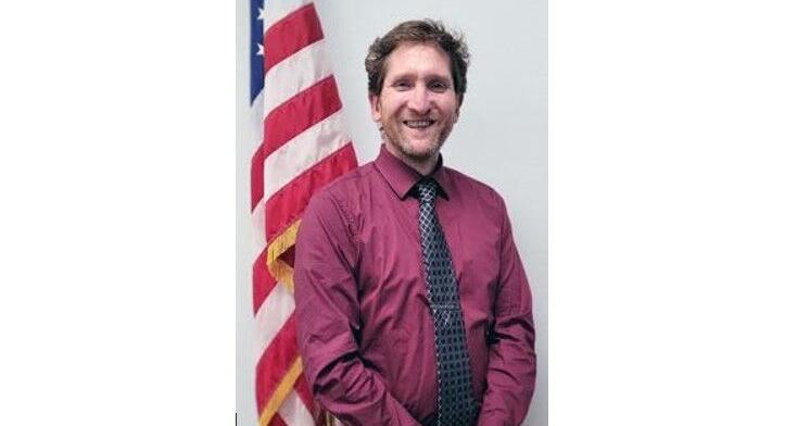 Burlington voters elect veteran alderman to become mayor