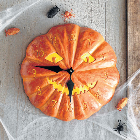 Spooky, yet stylish Halloween decor