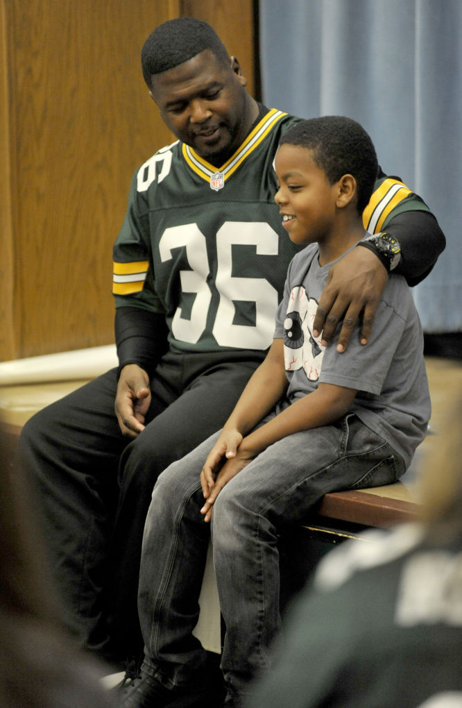 Photos: LeRoy Butler visits Giese Elementary School