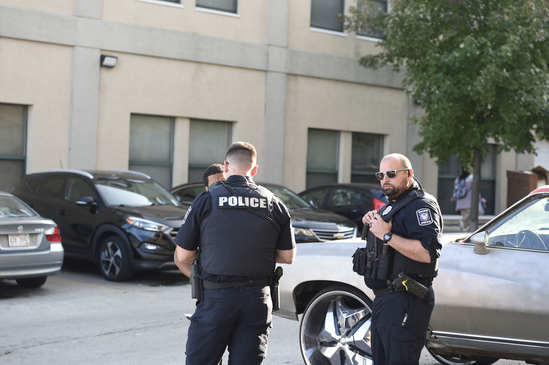 Large police response outside apartments in Downtown Racine Tuesday ...