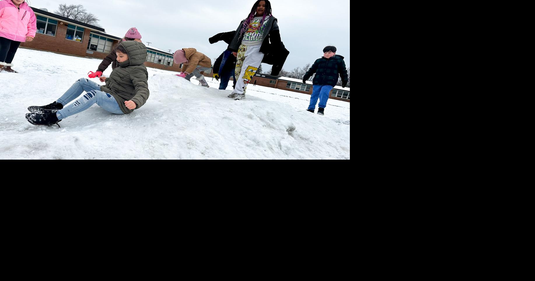 A snowy recess at Wadewitz Elementary