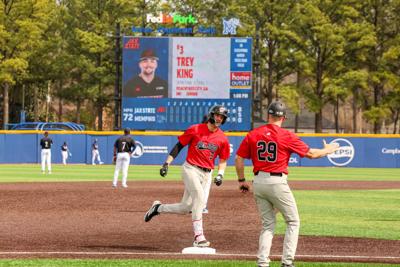 Gamecocks sweep WKU to continue undefeated conference record ...