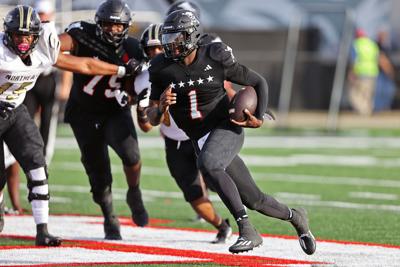 EMCC quarterback Ty Keyes collects 2023 NJCAA Region 23 MVP football ...