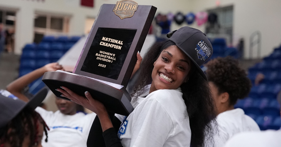 Sakima Walker named NJCAA DI Women's Player of the Year | Women's ...