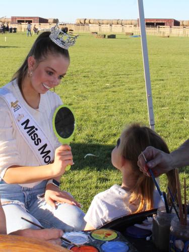 Best pumpkins in the patch - Stevenson Angus Ranch | News | judithbasinpress.net