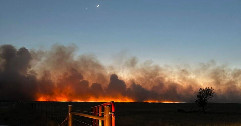 Kansas fire crews begin journey home after intense wildfire battle ...