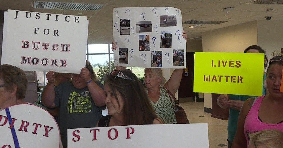 Protesters have questions for Butler County Sheriff candidates ...
