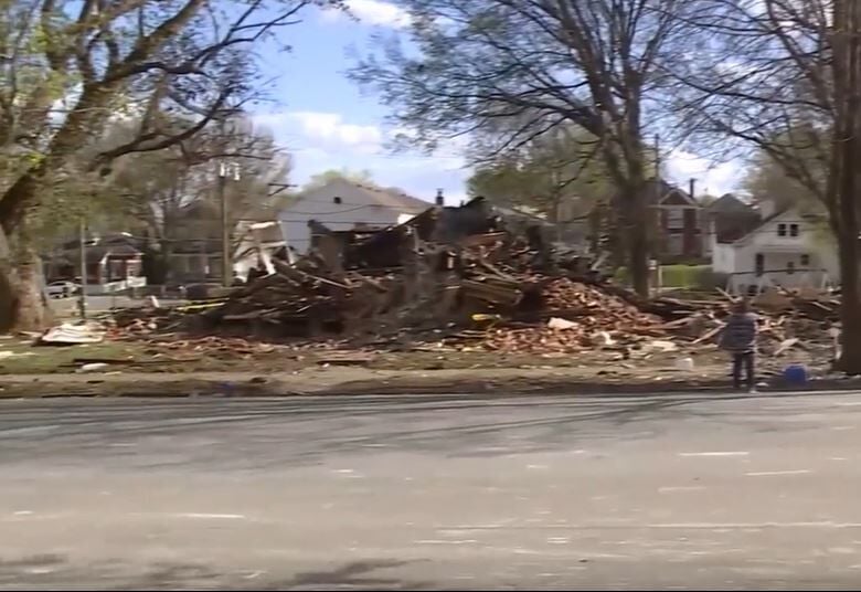 Child dies, 2 hurt in suburban Kansas City explosion after a gas main ...