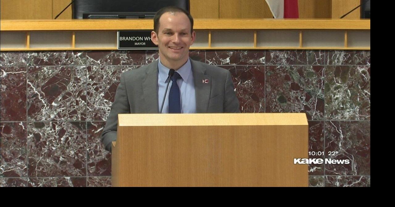 Wichita Mayor Brandon Whipple announces he's running for reelection ...