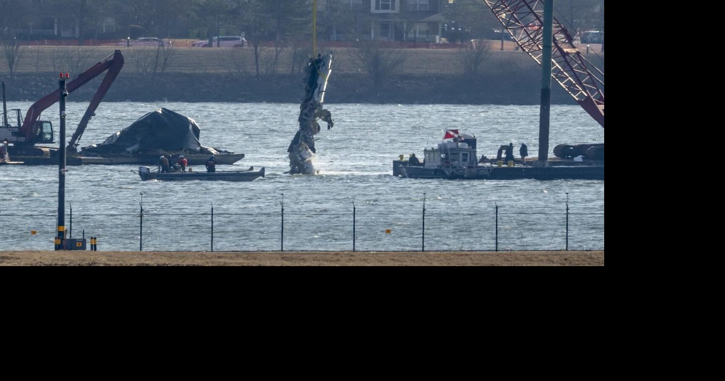 Recovery work resumes at the site of the deadly plane and chopper ...