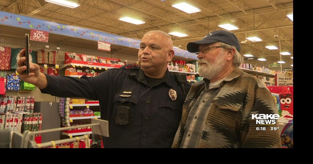 Wichita police and firefighters surprise shoppers with $50 gift cards ...