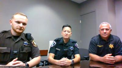 Sheriff's deputies hailed as heroes for daring highway rescue ...