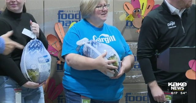 Cargill donates 4,000 turkeys to Kansas Food Bank for holiday season ...