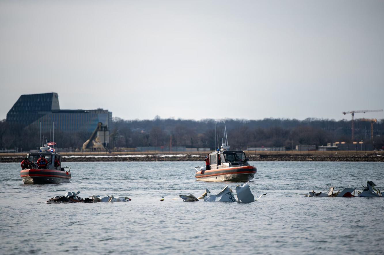 DC-Wichita plane crash: Coast Guard shares photos from Potomac River ...