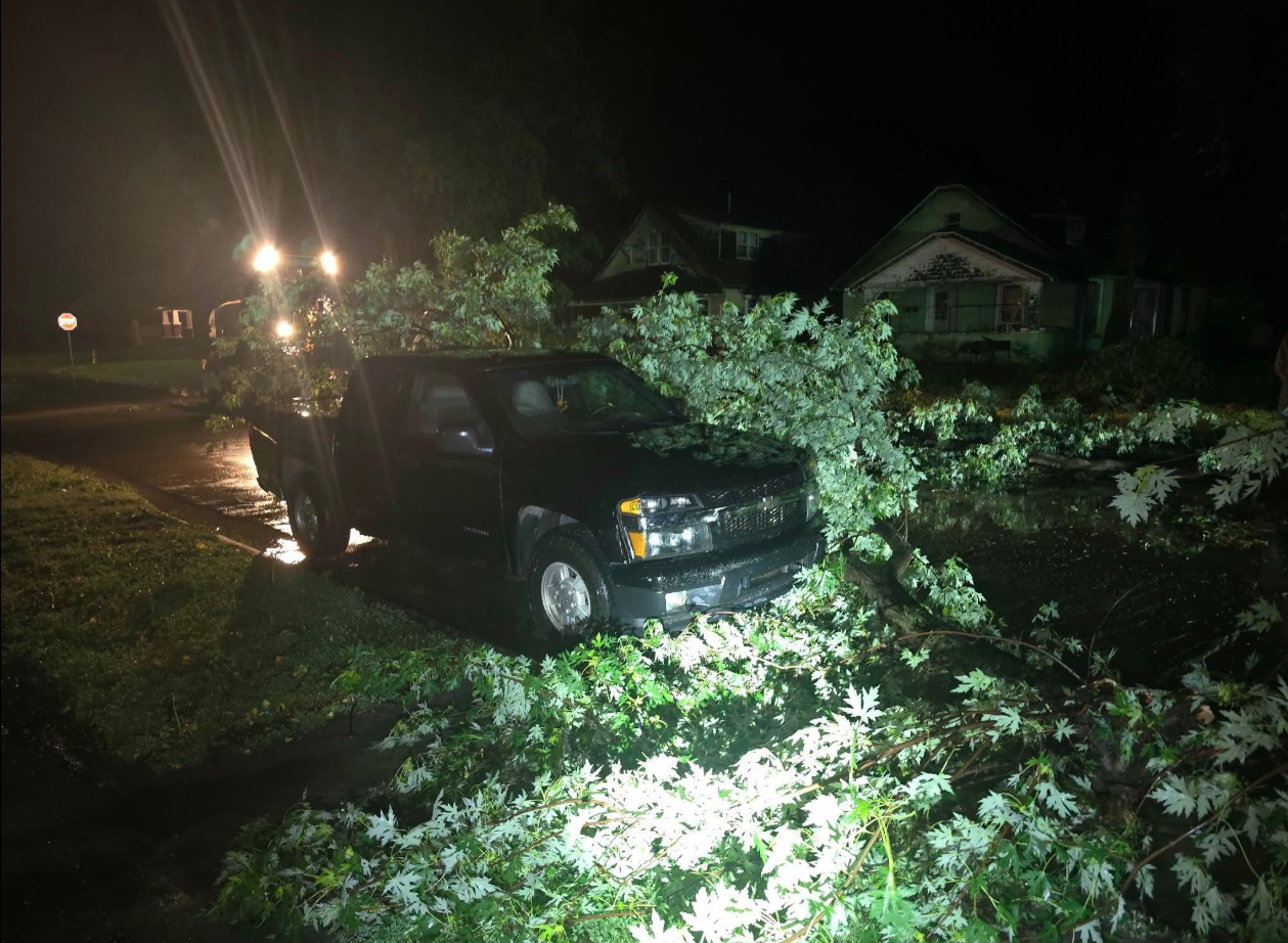 High winds sweep through north Kansas town | News | kake.com