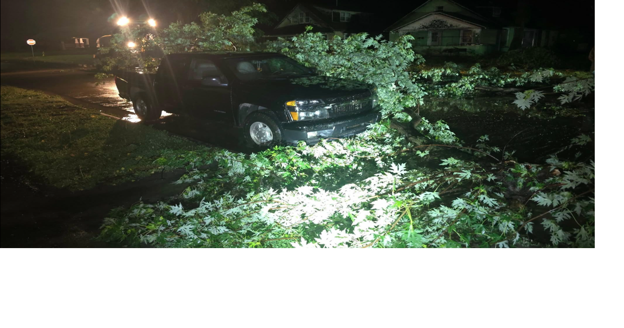 High winds sweep through north Kansas town | News | kake.com