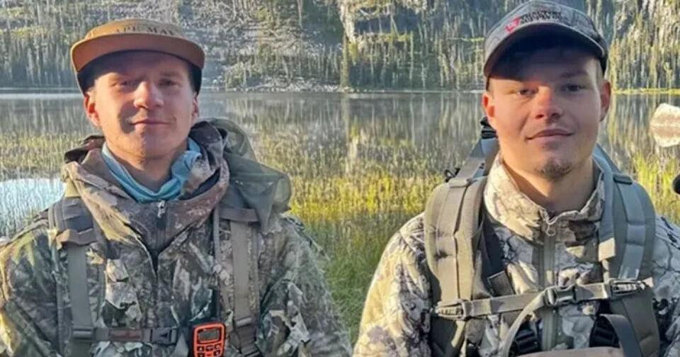 Missing elk hunters killed by lightning that struck nearby tree ...