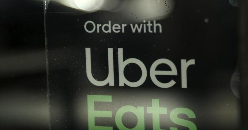 Uber Eats tackles app profile issue that outs trans drivers | Stories ...