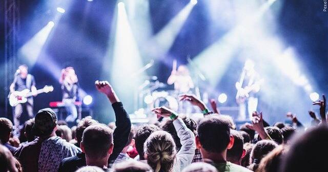 New federal rule bans 'junk fees' on hotels, live-event tickets ...