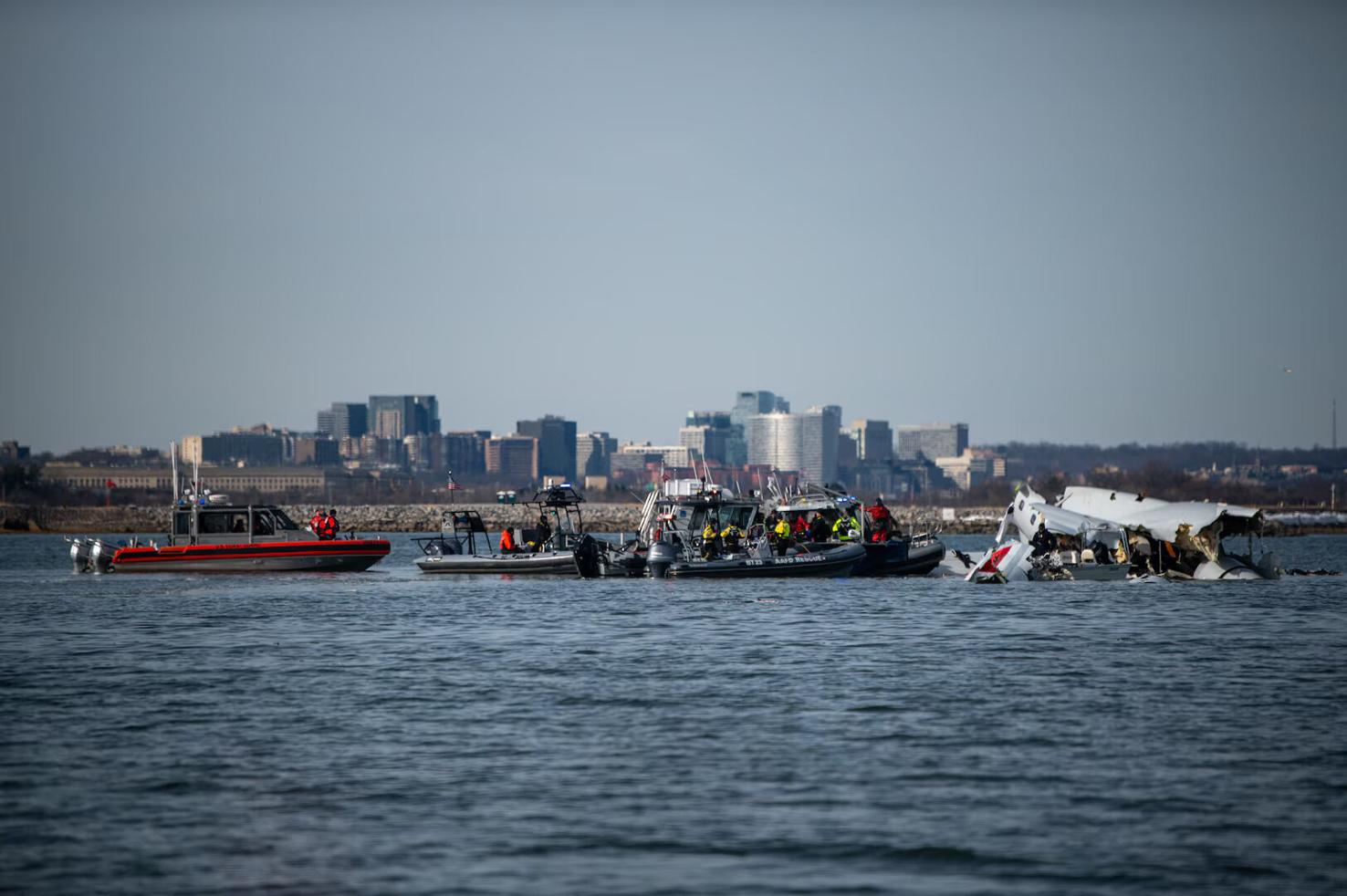 DC-Wichita plane crash: Coast Guard shares photos from Potomac River ...