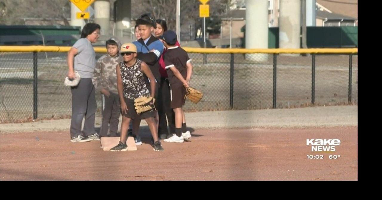 League 42 hosts first outdoor practice since statue theft | Community ...