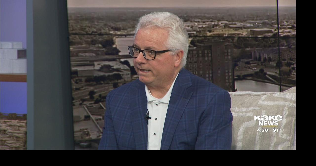 Dr. Larry Straub talks about the economic impacts strikes at Boeing and ...