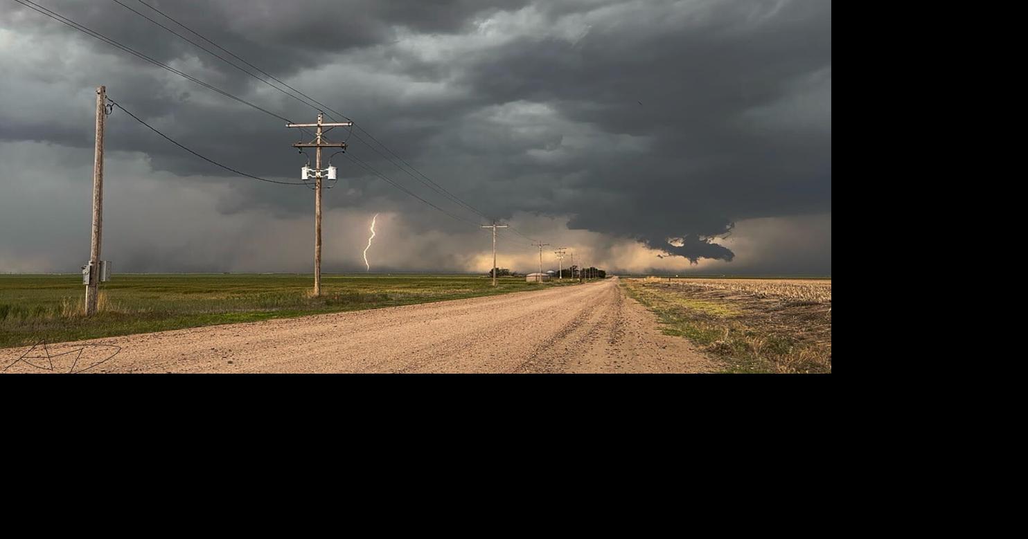 What Is a Downburst, and Why Are They So Common in Summer? | Trusted ...