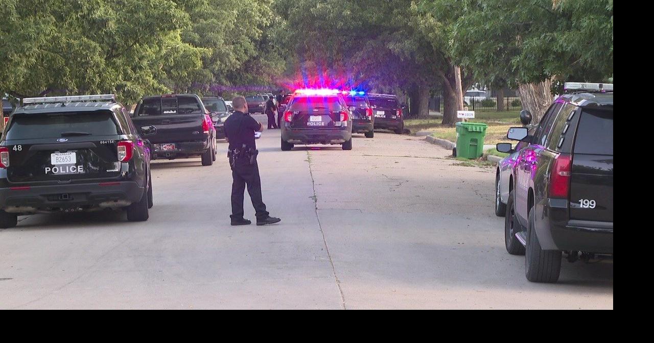 Robbery suspect arrested after barricading himself in a car near ...