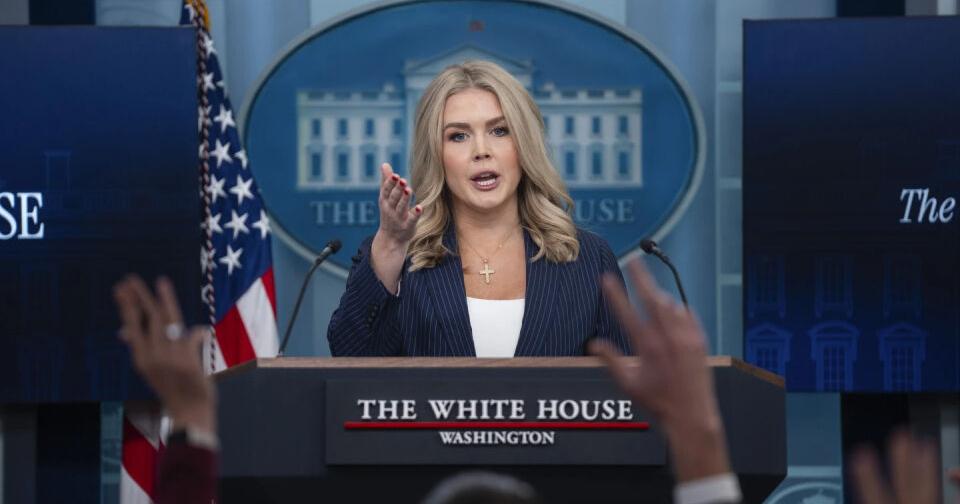 White House says it has the right to punish AP reporters over Gulf ...