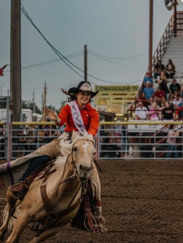 ‘One-in-a-million’: Kansas teen rodeo star dies in crash | Trusted News ...