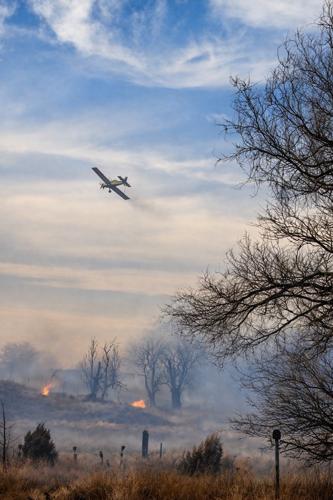 Kansas-Oklahoma wildfire burns over 280,000 acres: Forest service ...
