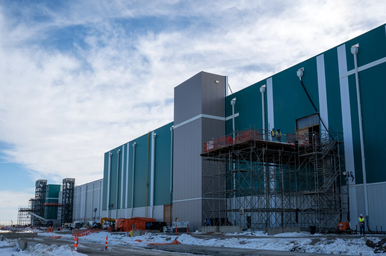 The first EV batteries will come out of Kansas’ massive Panasonic plant ...