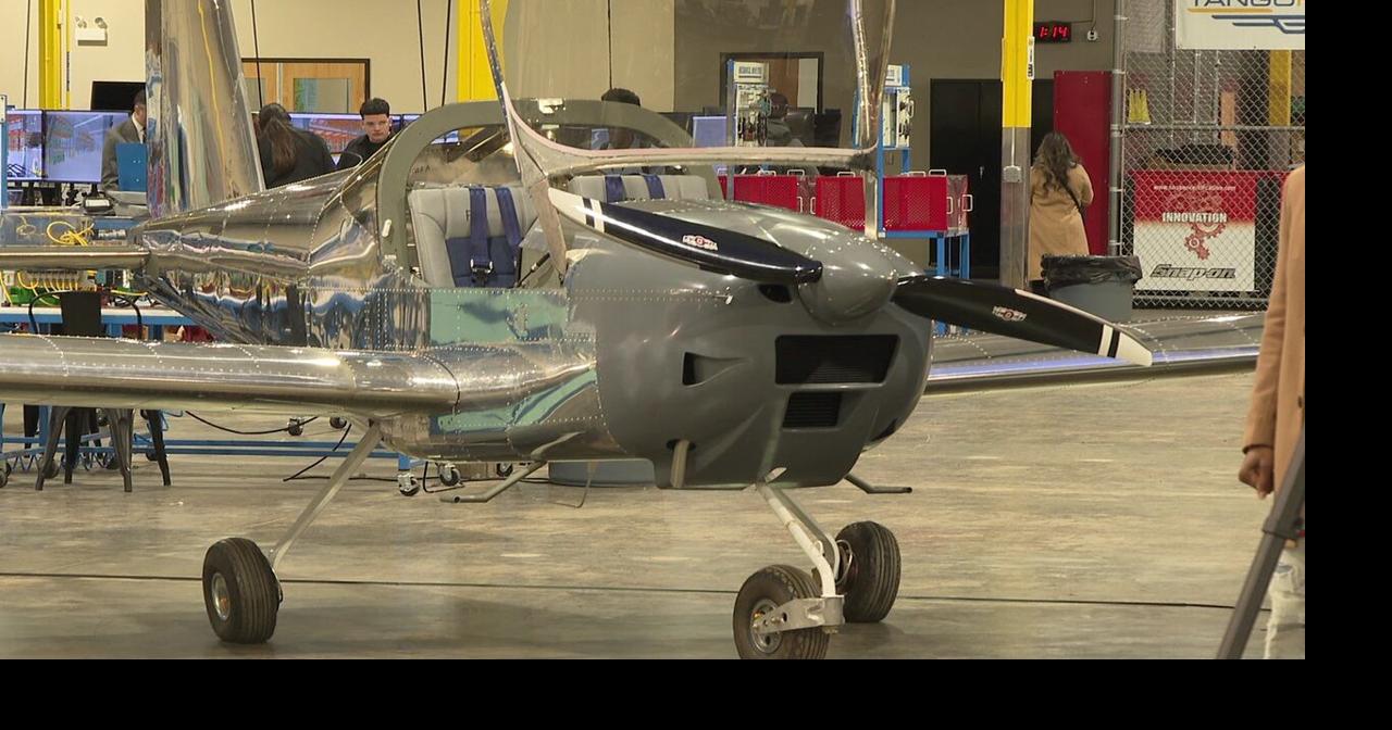 Wichita high school students build fully-functional single-engine plane ...