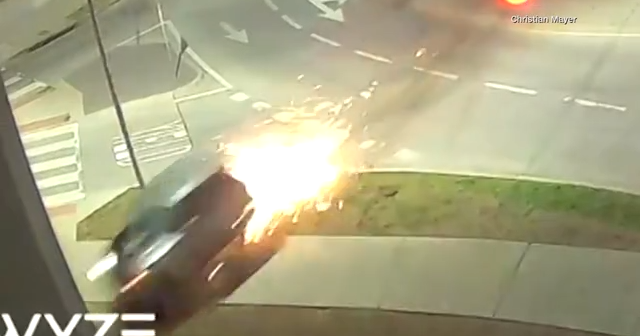 TALAT: Crazy airborne crashes plague Texas condo complex | Video | kake.com