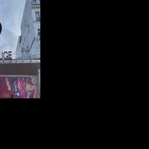 Blades fall off Moulin Rouge windmill in Paris | | kake.com
