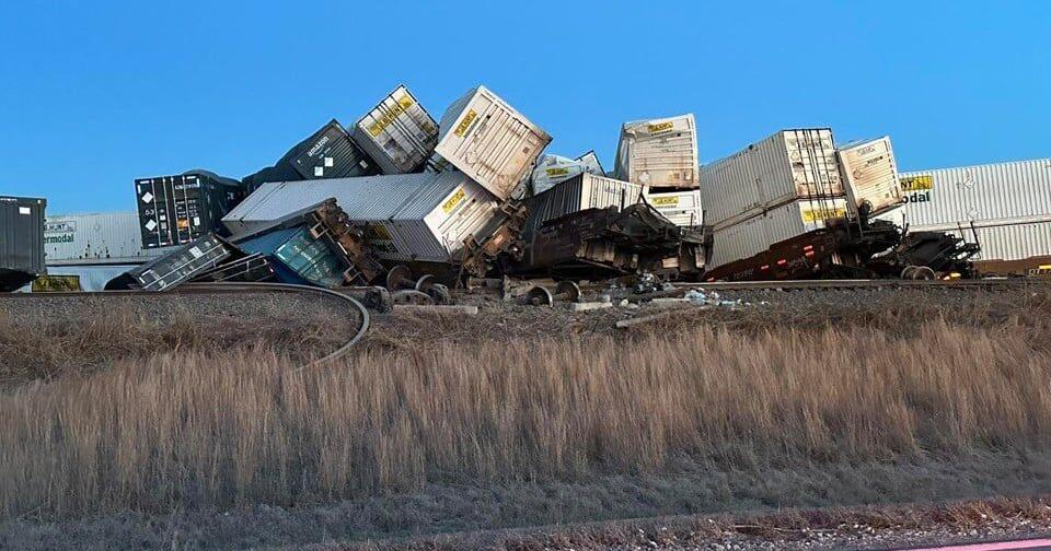No injuries after train derails in south-central Kansas | Stories ...