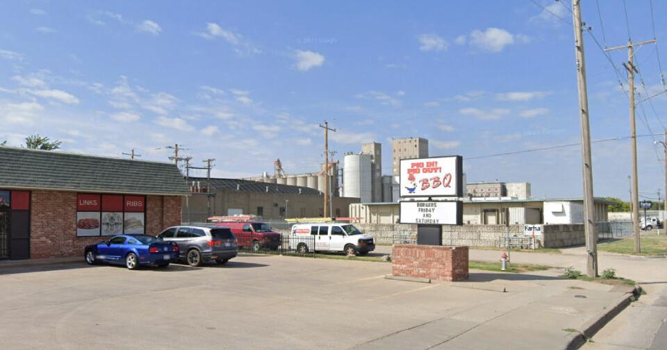 Wichita's Pig In Pig Out BBQ to close after nearly 30 years | Trusted ...