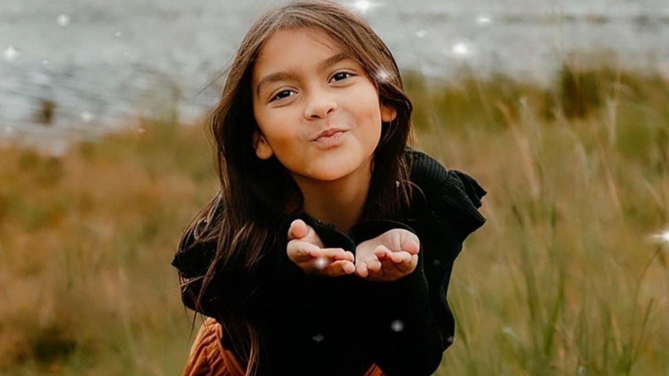 8-year-old girl fatally struck by car while boarding her school bus ...