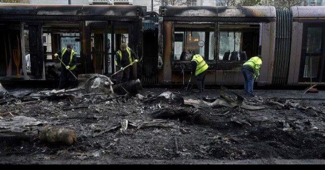 Irish police arrest 34 people in Dublin rioting following stabbings ...