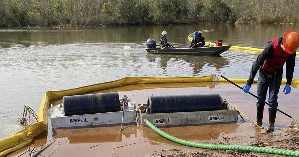 Pipeline spills 300,000 gallons of diesel near New Orleans | Stories ...