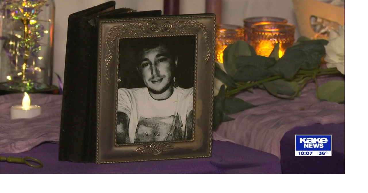 "We will find Ian": Friends hold candlelight vigil for missing Wichita ...