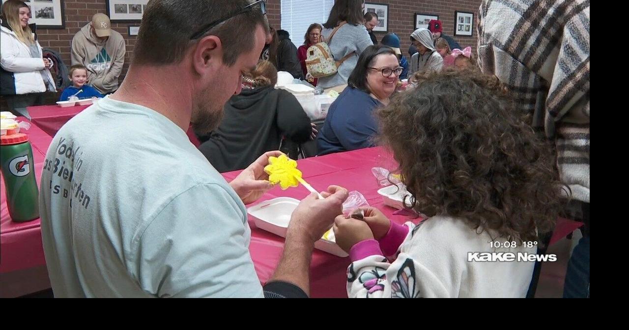Kids have a 'Totally OZ-Some' time at the Atwater Neighborhood Resource ...