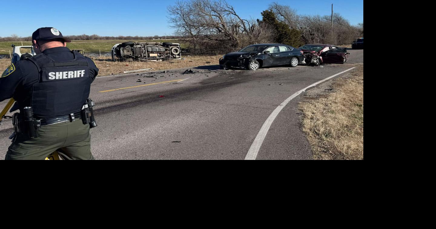 Driver distracted by phone causes three-vehicle crash near Goddard; 3 ...