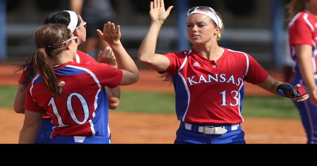 Kansas Softball preparing for 2015 season | Sports | kansan.com