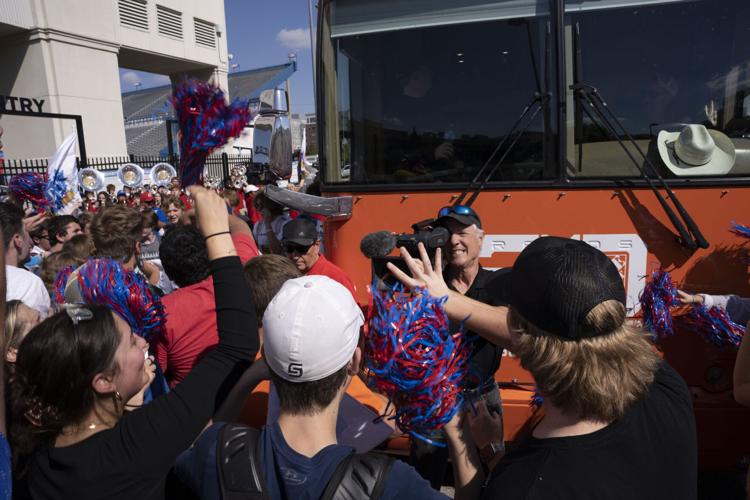 GALLERY: ESPN's College Gameday Bus Arrives at Memorial Stadium ...