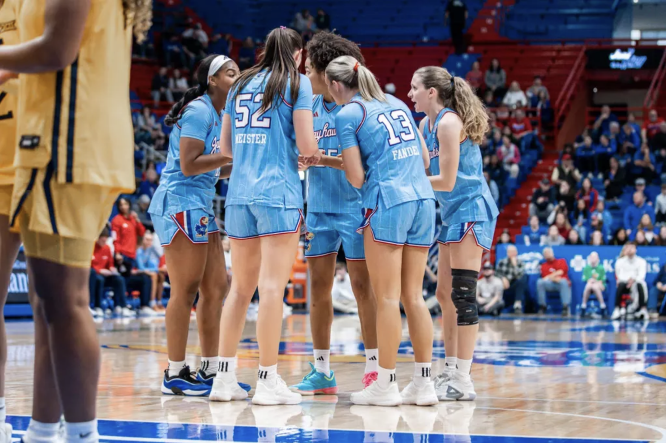 Kansas women's basketball falls to West Virginia in New Year's Day ...