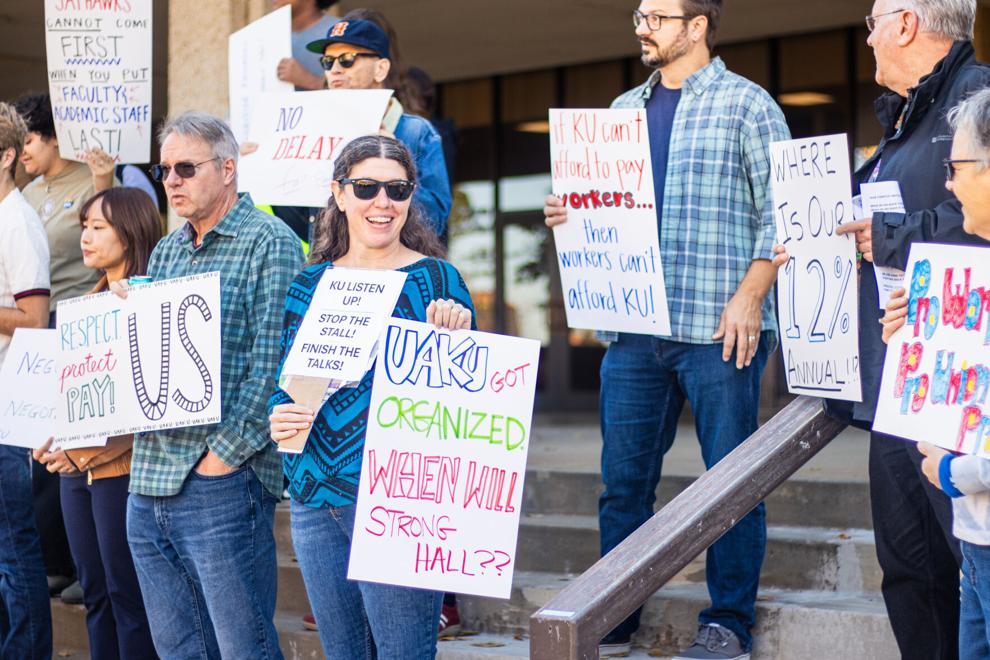 KU faculty union rallies after 500 days of no contract | News | kansan.com