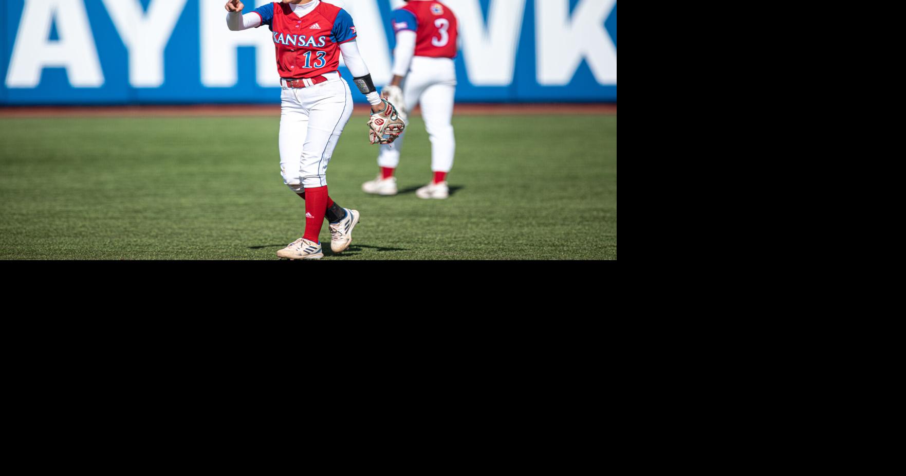 Kansas softball survives battle with UMKC | Sports | kansan.com